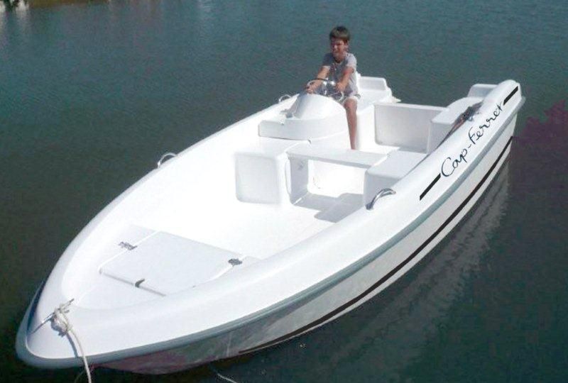 Coque open hors-bord - Cap-Ferret 452 - B2 marine - à console latérale ...