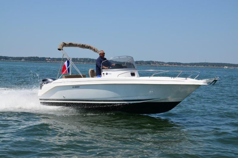 Coque open hors-bord - Cap-Ferret 702 - B2 marine - à console centrale ...