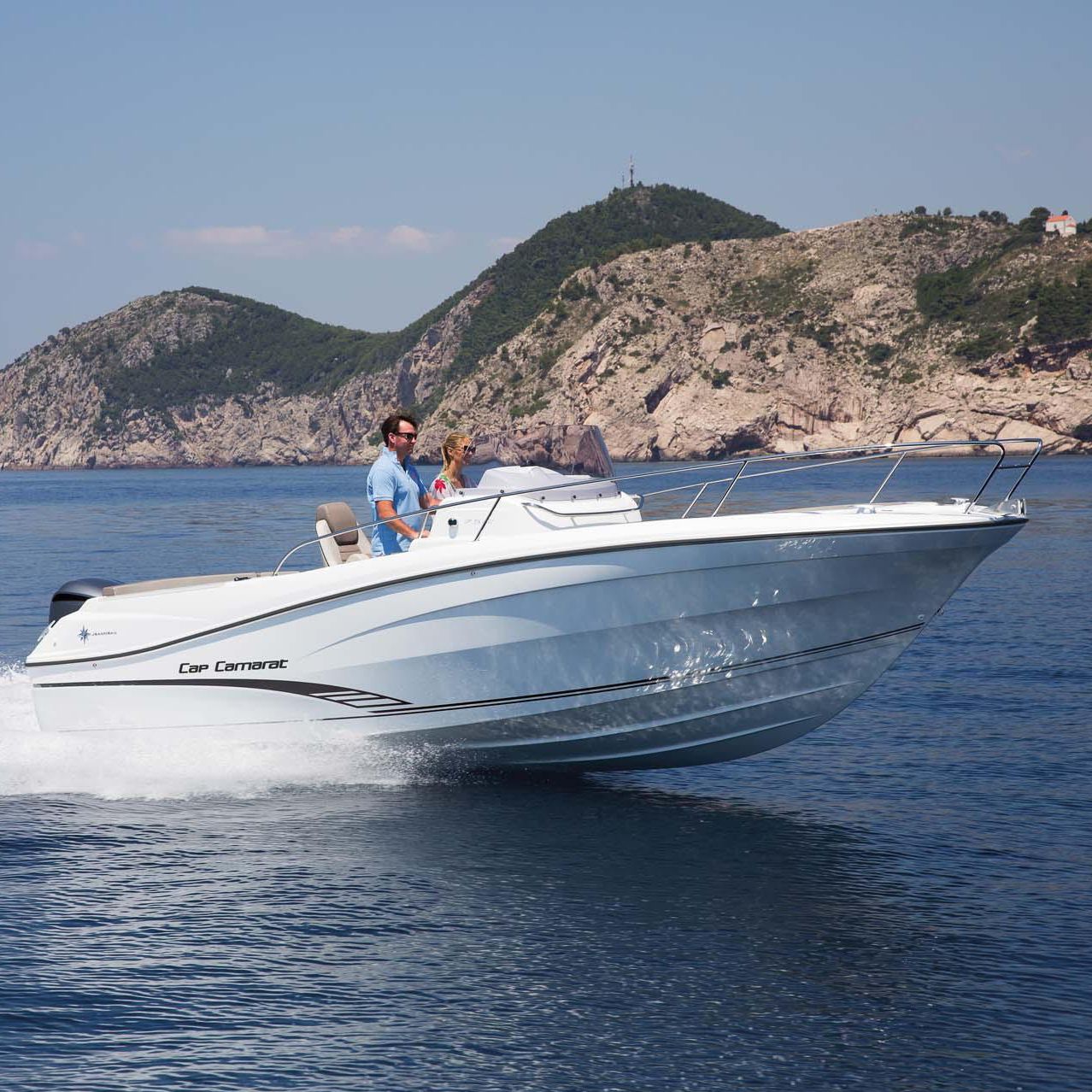 Coque open hors-bord - CAP CAMARAT 7.5 CC - Jeanneau - Motorboats - à ...