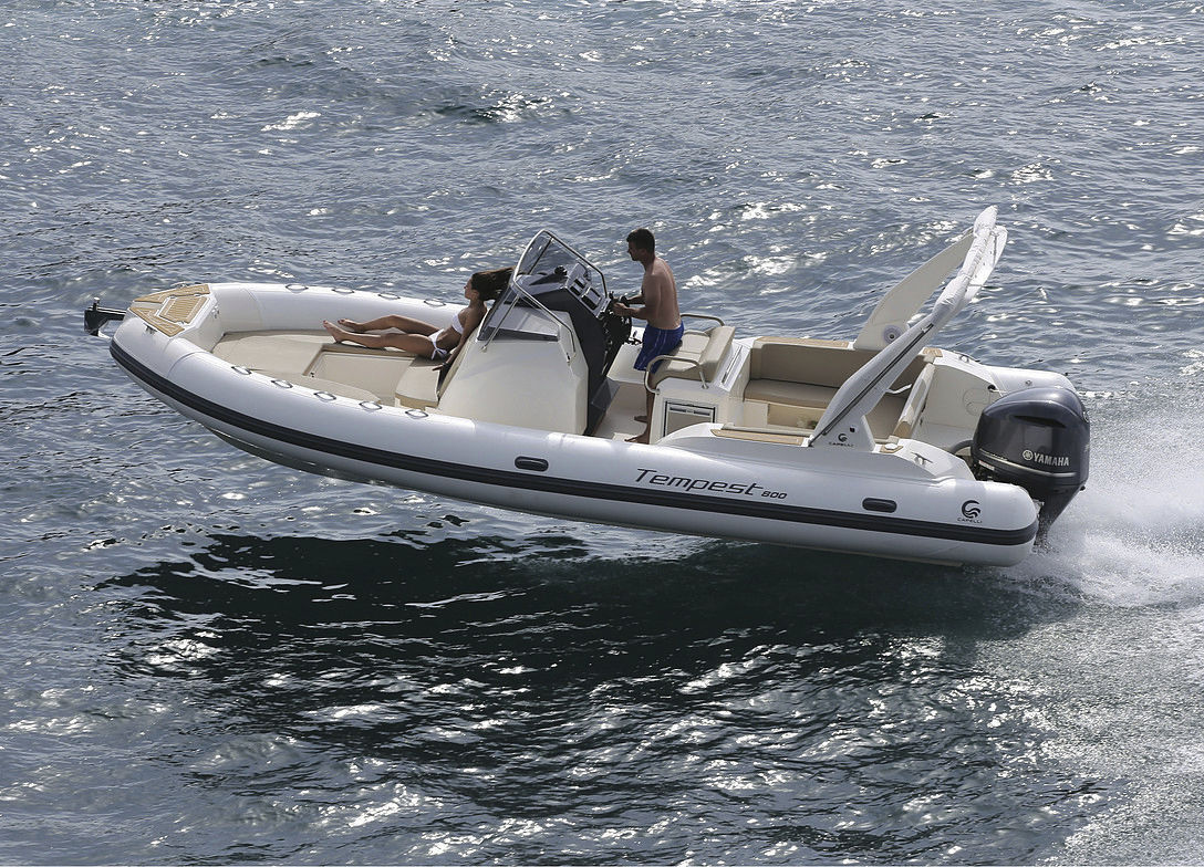 Bateau pneumatique hors-bord - TEMPEST 800 - Capelli - semi-rigide / à ...