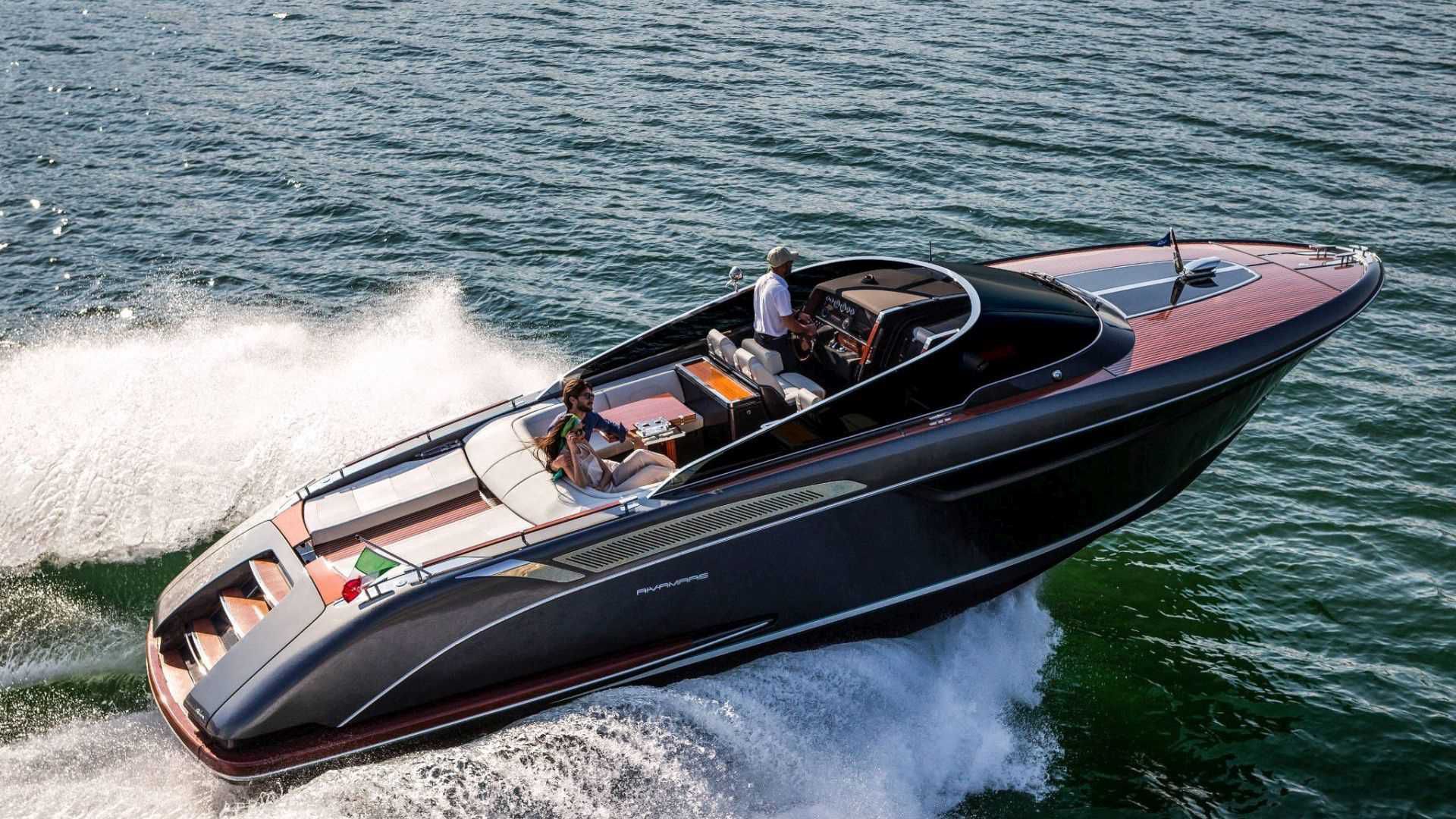 Runabout in-bord - RIVAMARE - Riva - à double console / open / max. 8 ...