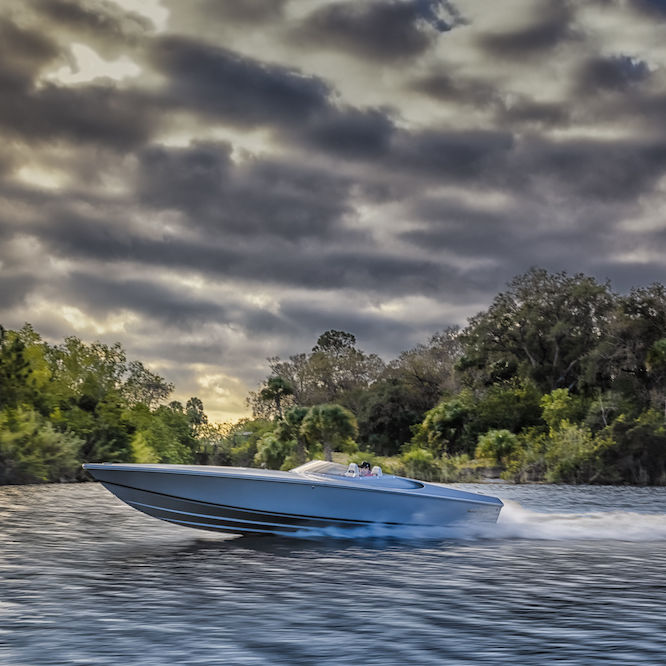 Runabout in-bord - 27' - Magnum Marine - à double console / open / de sport