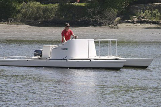 Coque open catamaran - 24′ LAUNCH - Wintech Racing - hors-bord / à ...