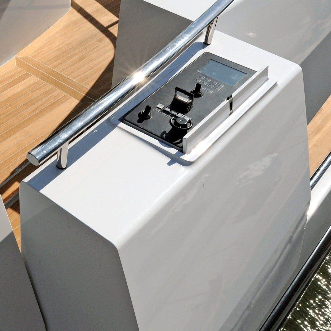 Tableau de commande pour yacht - Cramm Yachting Systems BV - pour proue ...