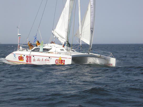 Catamaran / de course-croisière / cockpit ouvert / mât carbone ...
