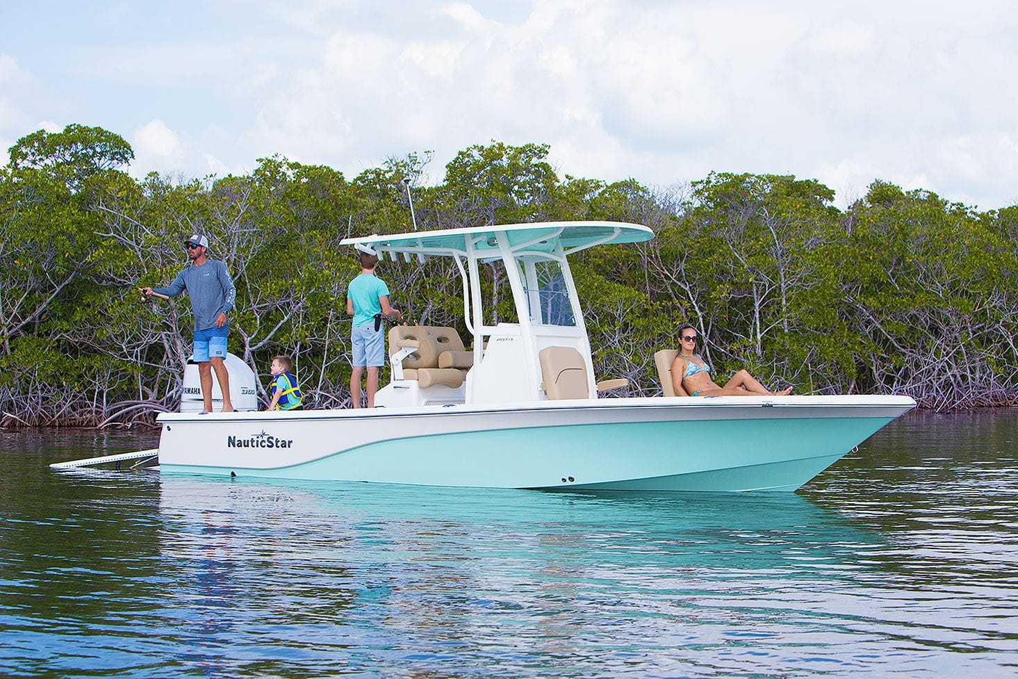 Bay boat hors-bord - 265 XTS - Nautic Star Boats - à console centrale ...