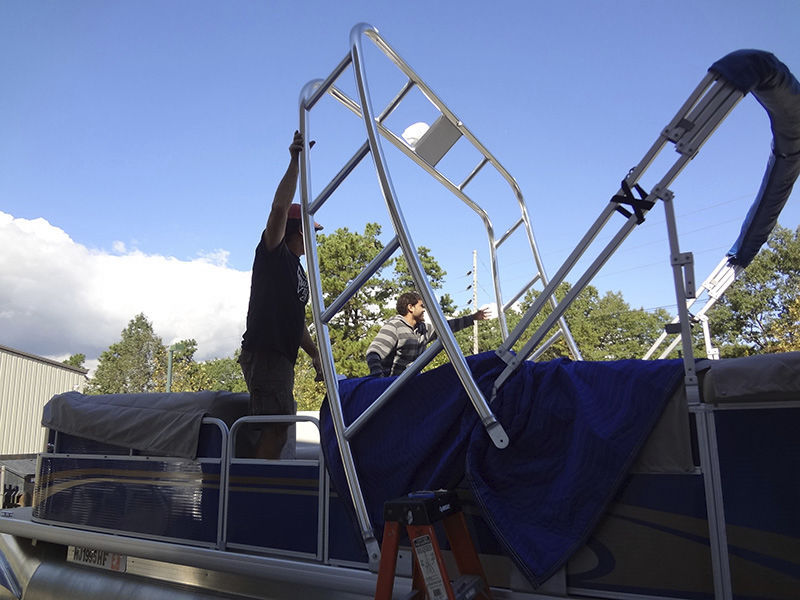 Roll-bar pour bateau ponton - PONTOON - Atlantic Towers - Vidéos