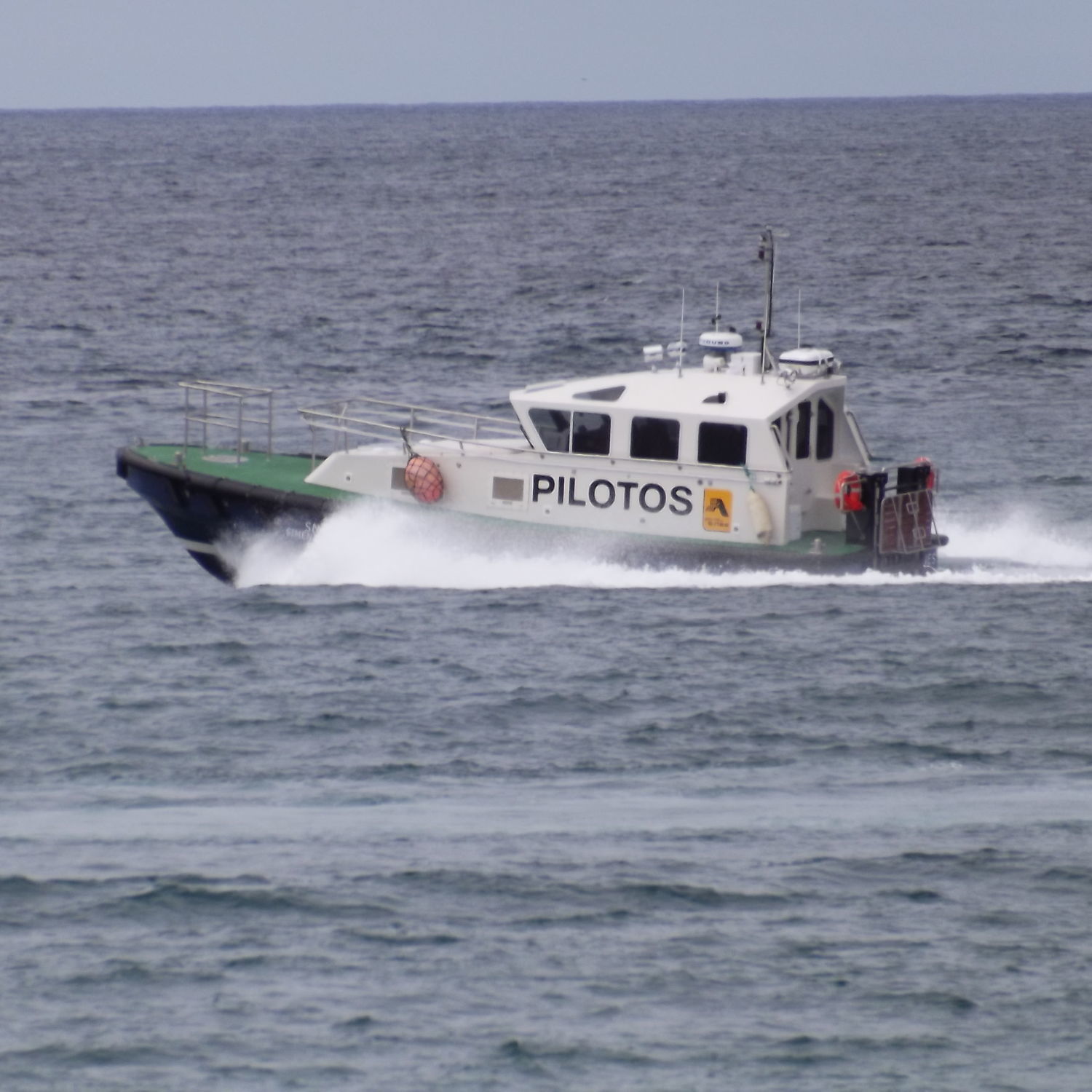 Bateau pilote - 12.6M - Estaleiros Navais de Peniche - in-bord / GRP