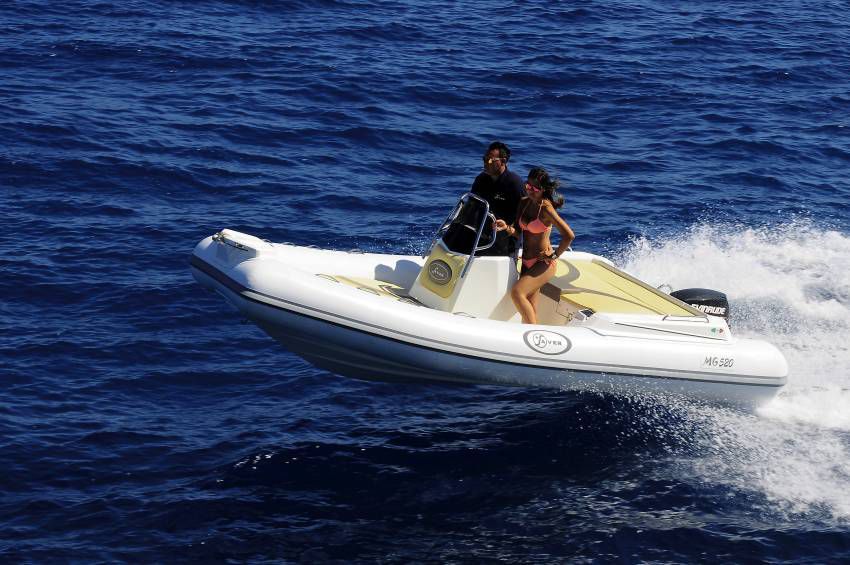 Bateau pneumatique hors-bord / semi-rigide / à console centrale / max ...