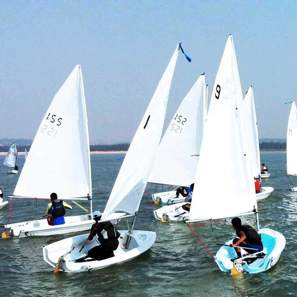 Dériveur solitaire - 11 - Fareast Boats - école