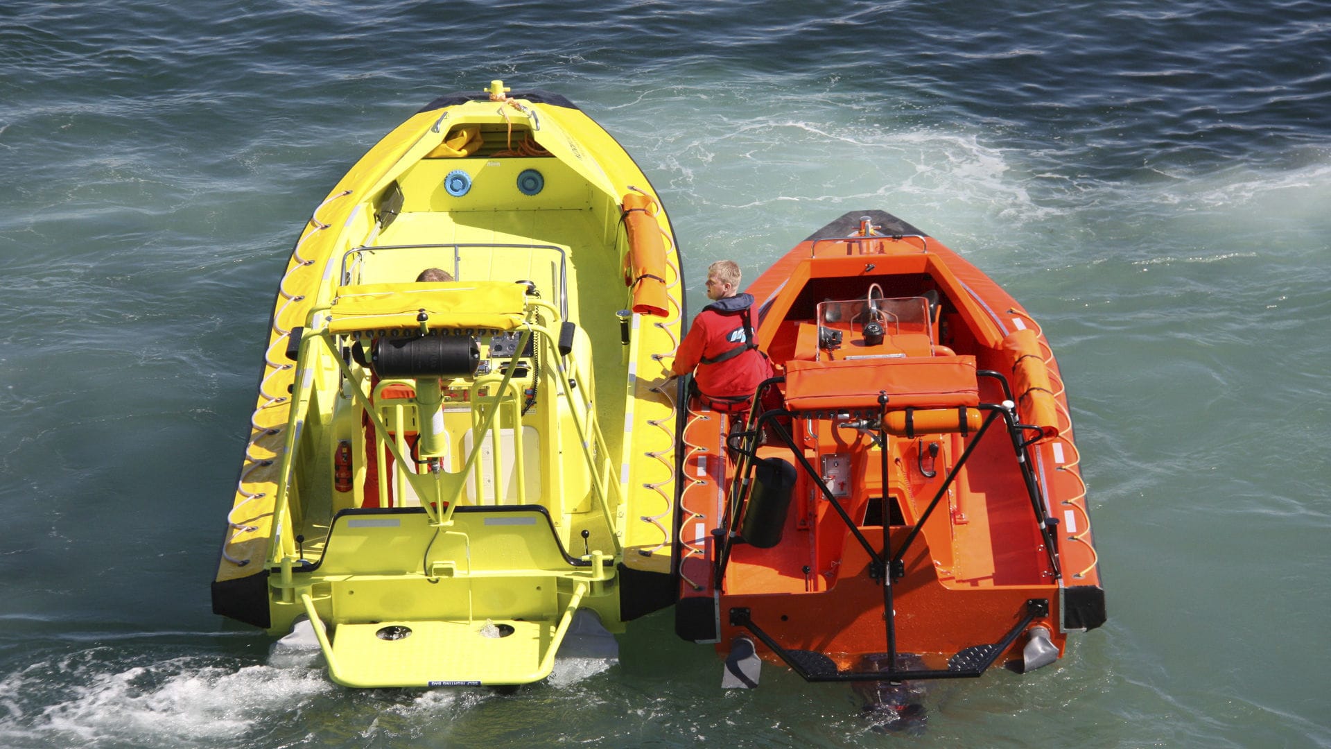 Bateau professionnel bateau de sauvetage - ALUSAFE 770 TWIN MK II ...