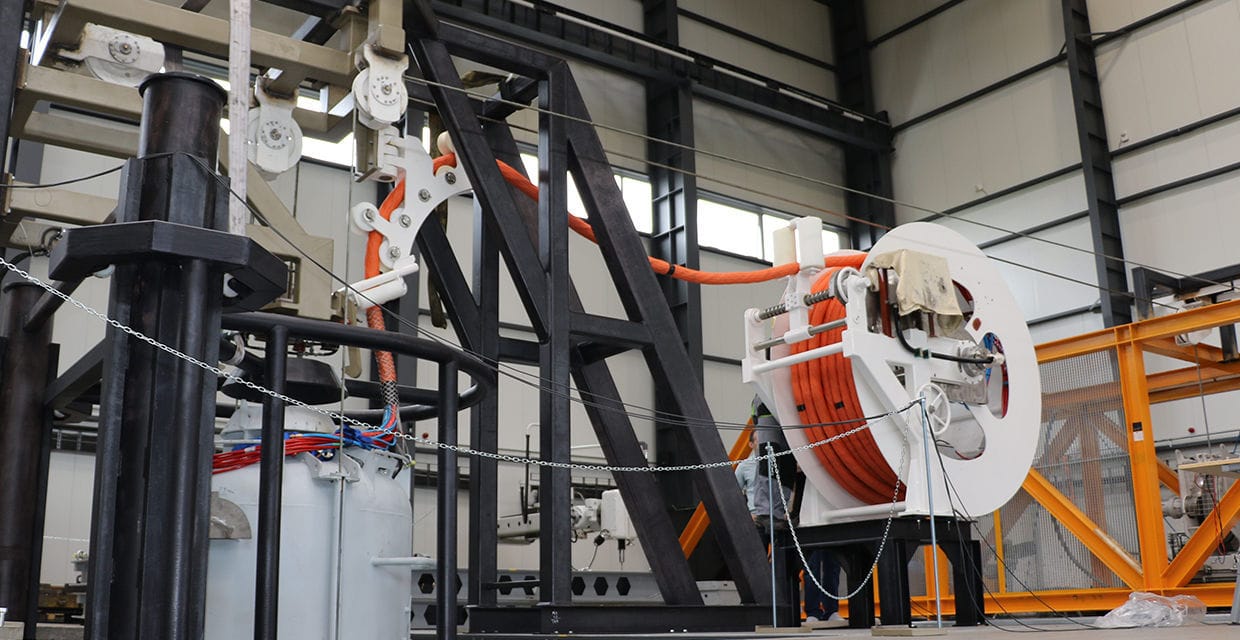 Treuil pour navire - DMT MARINE EQUIPMENT SA - pour câble ombilical de ...