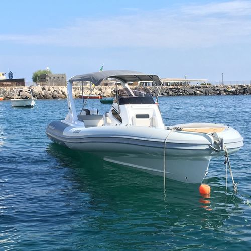 Bateau pneumatique hors-bord - Soleil 28 - Nautica Salpa - bimoteur ...