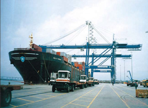 Portique à conteneurs Super Post-Panamax - 65 LT - Hyundai Samho Crane ...